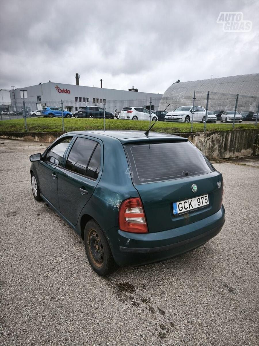 Green Skoda Fabia 2005 in Kaunas, with an engine capacity of 1.20 L and mileage of 239 thousand km for 300 €, photo 4 on AUTOMOTO.COM.LV