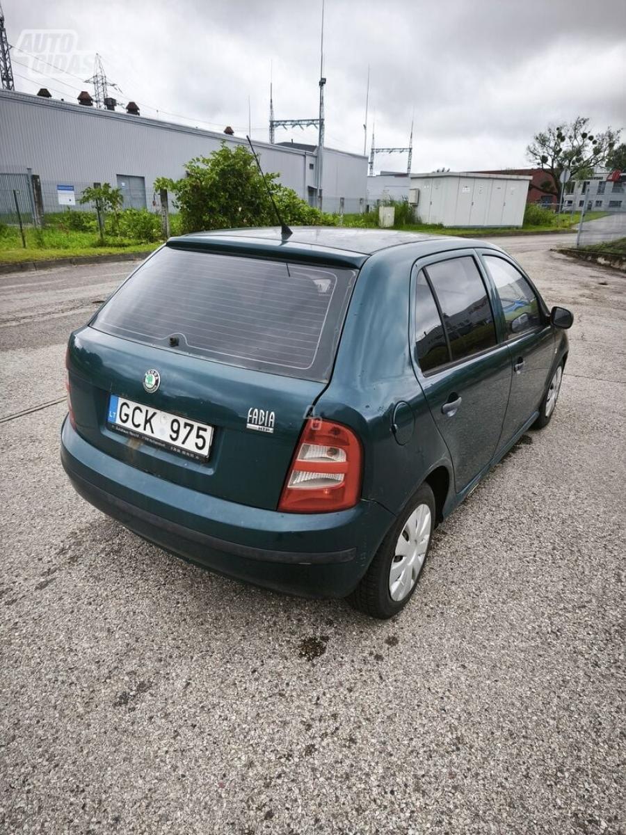 Green Skoda Fabia 2005 in Kaunas, with an engine capacity of 1.20 L and mileage of 239 thousand km for 300 €, photo 5 on AUTOMOTO.COM.LV