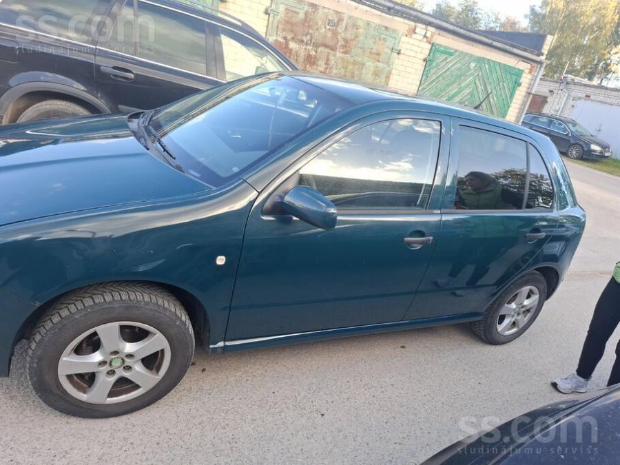 Zaļš Skoda Fabia 2005 Rīga, ar dzinēja tilpumu 1.20 L un nobraukumu 186 tūkst. km par 1470 €, foto 7 vietnē AUTOMOTO.COM.LV