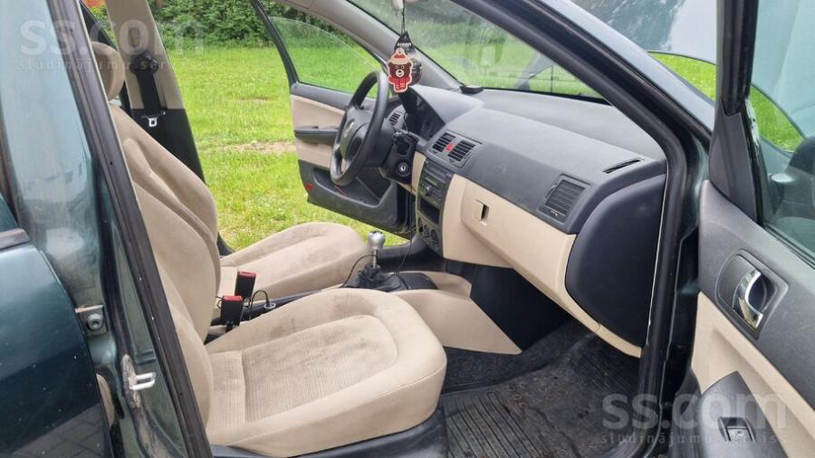 Zaļš Skoda Fabia 2006 Rīga, ar dzinēja tilpumu 1.40 L un nobraukumu 0 tūkst. km par 650 €, foto 23 vietnē AUTOMOTO.COM.LV