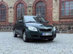 Green Skoda Fabia 2007 in Ventspils, with an engine capacity of 1.40 L and mileage of 276 thousand km for 900 €, photo  on AUTOMOTO.COM.LV