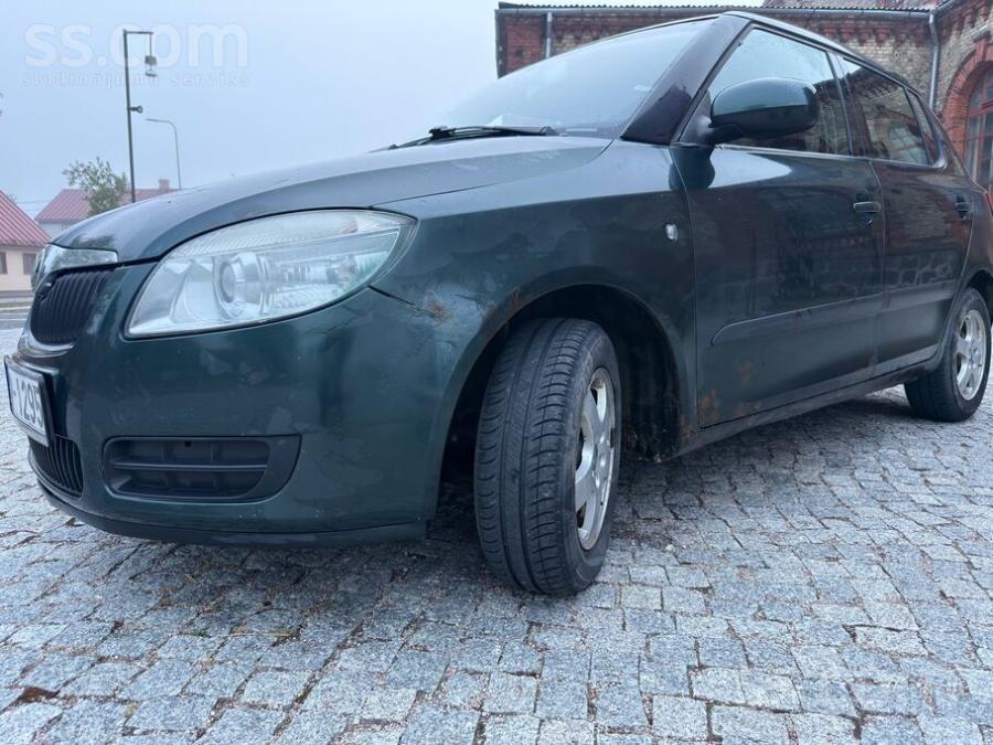 Green Skoda Fabia 2007 in Ventspils, with an engine capacity of 1.40 L and mileage of 276 thousand km for 900 €, photo 12 on AUTOMOTO.COM.LV