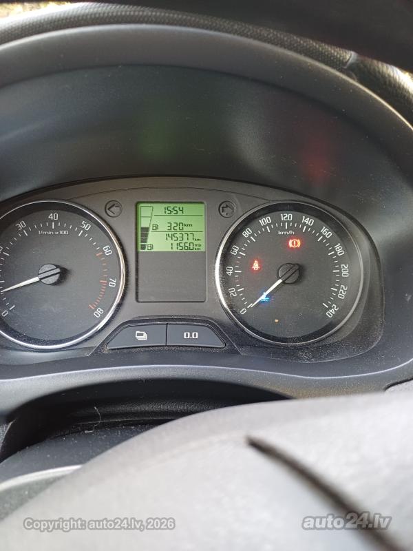 Zaļš Skoda Fabia 2010 Tartu, ar dzinēja tilpumu 1.20 L un nobraukumu 145 tūkst. km par 2700 €, foto 5 vietnē AUTOMOTO.COM.LV