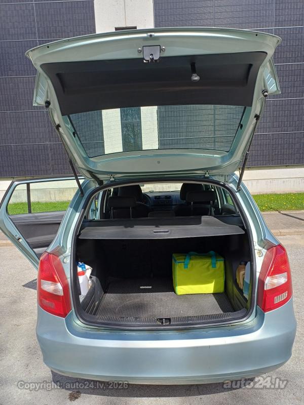 Zaļš Skoda Fabia 2010 Tartu, ar dzinēja tilpumu 1.20 L un nobraukumu 145 tūkst. km par 2700 €, foto 7 vietnē AUTOMOTO.COM.LV