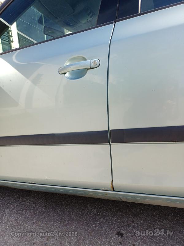 Zaļš Skoda Fabia 2010 Tartu, ar dzinēja tilpumu 1.20 L un nobraukumu 145 tūkst. km par 2700 €, foto 9 vietnē AUTOMOTO.COM.LV