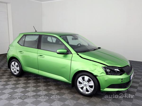 Green Skoda Fabia 2016 in Tallinn, with an engine capacity of 1.00 L and mileage of 123 thousand km for 2299 €, photo 1 on AUTOMOTO.COM.LV