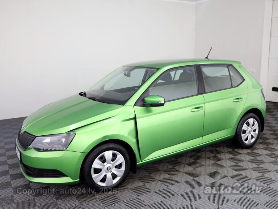 Green Skoda Fabia 2016 in Tallinn, with an engine capacity of 1.00 L and mileage of 123 thousand km for 2299 €, photo 3 on AUTOMOTO.COM.LV