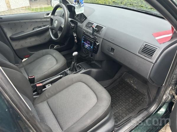 Zaļš Skoda Fabia 2002 Bauska, ar dzinēja tilpumu 1.90 L un nobraukumu 0 tūkst. km par 1450 €, foto 7 vietnē AUTOMOTO.COM.LV