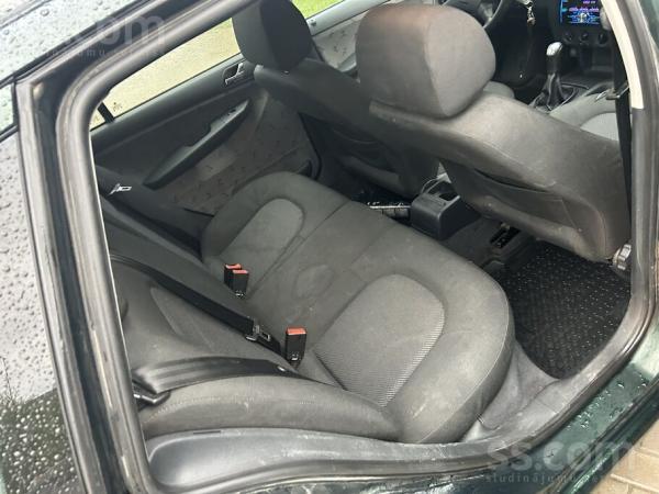 Zaļš Skoda Fabia 2002 Bauska, ar dzinēja tilpumu 1.90 L un nobraukumu 0 tūkst. km par 1450 €, foto 8 vietnē AUTOMOTO.COM.LV