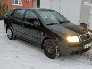 Zaļš Skoda Fabia 2006 Viļņa, ar dzinēja tilpumu 1.40 L un nobraukumu 330 tūkst. km par 1200 €, foto 2 vietnē AUTOMOTO.COM.LV