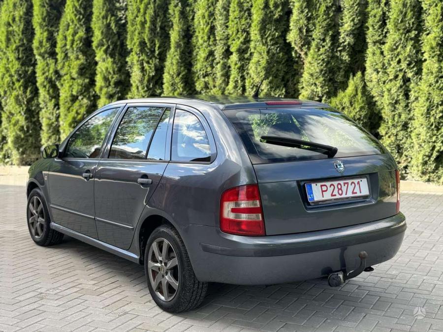 Green Skoda Fabia 2006 in Mazeikiai, with an engine capacity of 1.90 L and mileage of 304 thousand km for 1150 €, photo 3 on AUTOMOTO.COM.LV