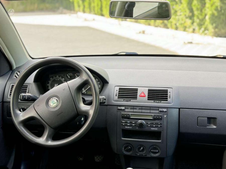 Green Skoda Fabia 2006 in Mazeikiai, with an engine capacity of 1.90 L and mileage of 304 thousand km for 1150 €, photo 17 on AUTOMOTO.COM.LV