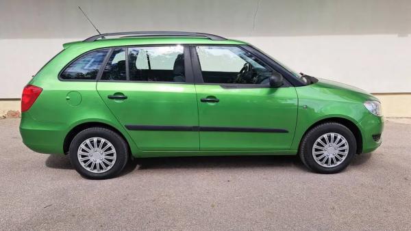 Zaļš Skoda Fabia 2011 Ogre, ar dzinēja tilpumu 1.40 L un nobraukumu 242 tūkst. km par 4250 €, foto 5 vietnē AUTOMOTO.COM.LV