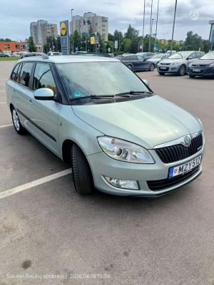 Green Skoda Fabia 2011 in Siauliai, with an engine capacity of 1.20 L and mileage of 254 thousand km for 3350 €, photo 4 on AUTOMOTO.COM.LV