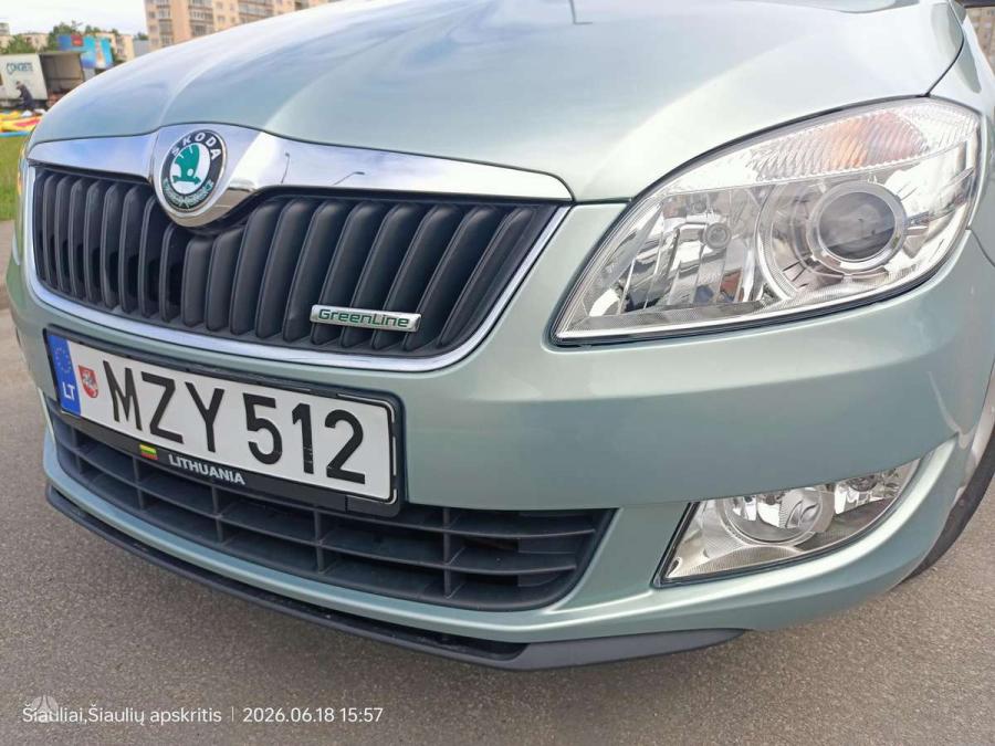 Green Skoda Fabia 2011 in Siauliai, with an engine capacity of 1.20 L and mileage of 254 thousand km for 3350 €, photo 6 on AUTOMOTO.COM.LV