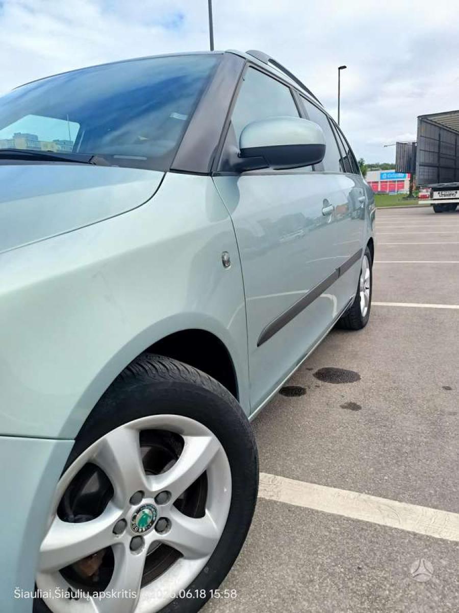 Green Skoda Fabia 2011 in Siauliai, with an engine capacity of 1.20 L and mileage of 254 thousand km for 3350 €, photo 14 on AUTOMOTO.COM.LV