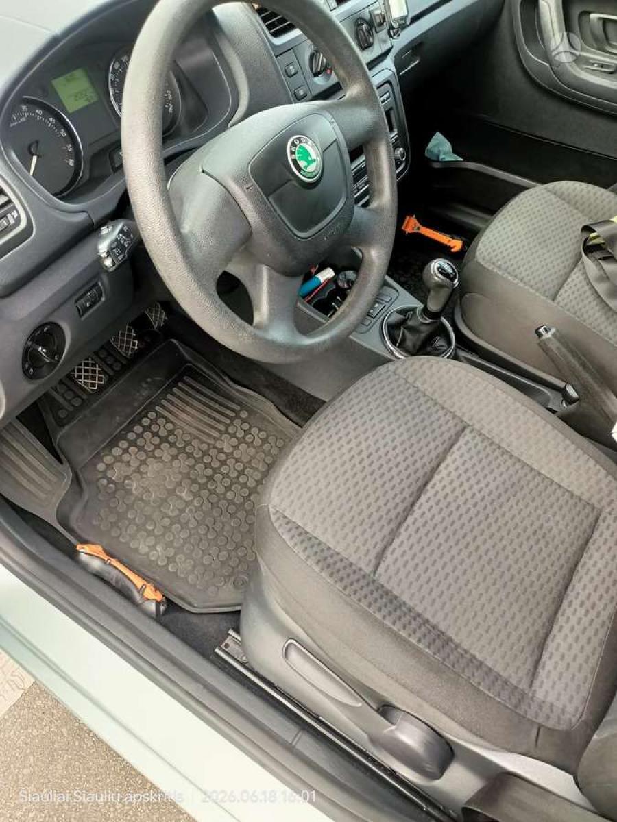 Green Skoda Fabia 2011 in Siauliai, with an engine capacity of 1.20 L and mileage of 254 thousand km for 3350 €, photo 18 on AUTOMOTO.COM.LV