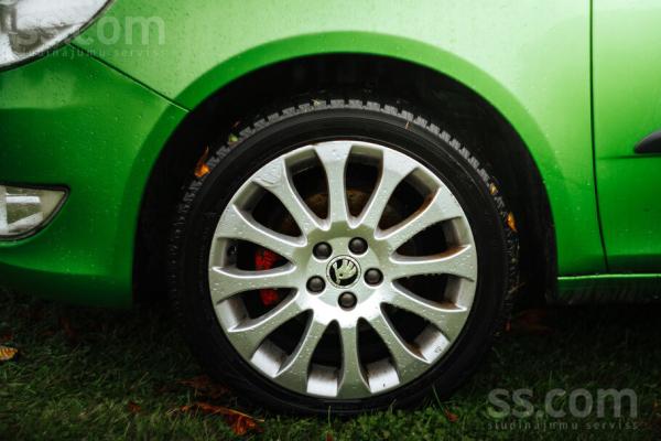 Шкода Фабия 2011 в Лиепая на AUTOMOTO.COM.LV Зеленый Шкода Фабия 2011 в Лиепая, объемом двигателя 1.20 л и пробегом 284 тыс. км за 3900 €, фото 6 на AUTOMOTO.COM.LV