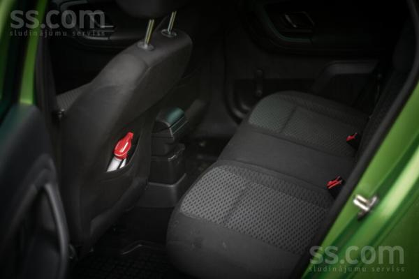 Шкода Фабия 2011 в Лиепая на AUTOMOTO.COM.LV Зеленый Шкода Фабия 2011 в Лиепая, объемом двигателя 1.20 л и пробегом 284 тыс. км за 3900 €, фото 9 на AUTOMOTO.COM.LV