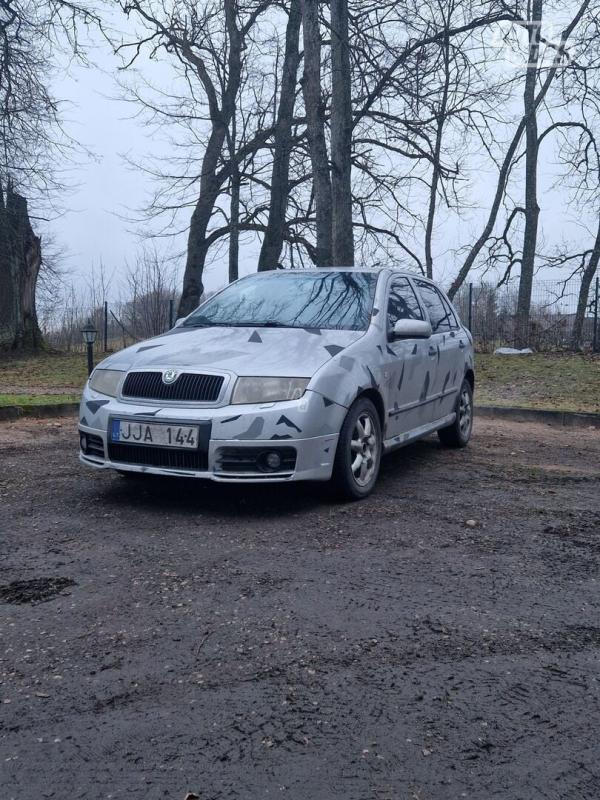 Grey Skoda Fabia 2000 in Vilnius, with an engine capacity of 1.90 L and mileage of 338 thousand km for 500 €, photo 1 on AUTOMOTO.COM.LV