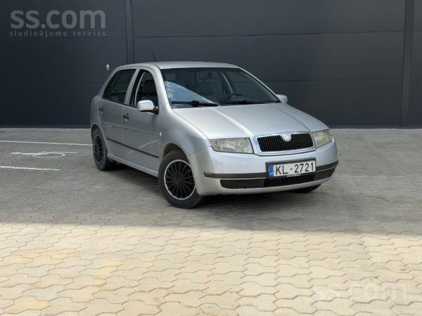 Pelēks Skoda Fabia 2000 Rīga, ar dzinēja tilpumu 1.40 L un nobraukumu 400 tūkst. km par 1200 €, foto 1 vietnē AUTOMOTO.COM.LV