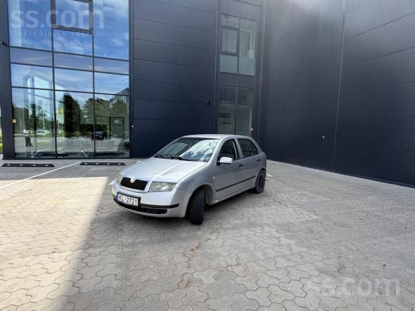 Pelēks Skoda Fabia 2000 Rīga, ar dzinēja tilpumu 1.40 L un nobraukumu 400 tūkst. km par 1200 €, foto 6 vietnē AUTOMOTO.COM.LV