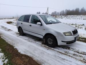 Pelēks Skoda Fabia 2002 Molėtai, ar dzinēja tilpumu 1.90 L un nobraukumu 350 tūkst. km par 500 €, foto 2 vietnē AUTOMOTO.COM.LV