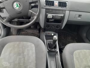 Pelēks Skoda Fabia 2002 Marijampole, ar dzinēja tilpumu 1.90 L un nobraukumu 347 tūkst. km par 380 €, foto 9 vietnē AUTOMOTO.COM.LV
