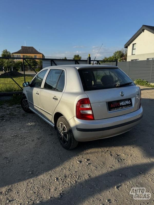 Pelēks Skoda Fabia 2002 Klaipėda, ar dzinēja tilpumu 1.40 L un nobraukumu 159 tūkst. km par 699 €, foto 4 vietnē AUTOMOTO.COM.LV