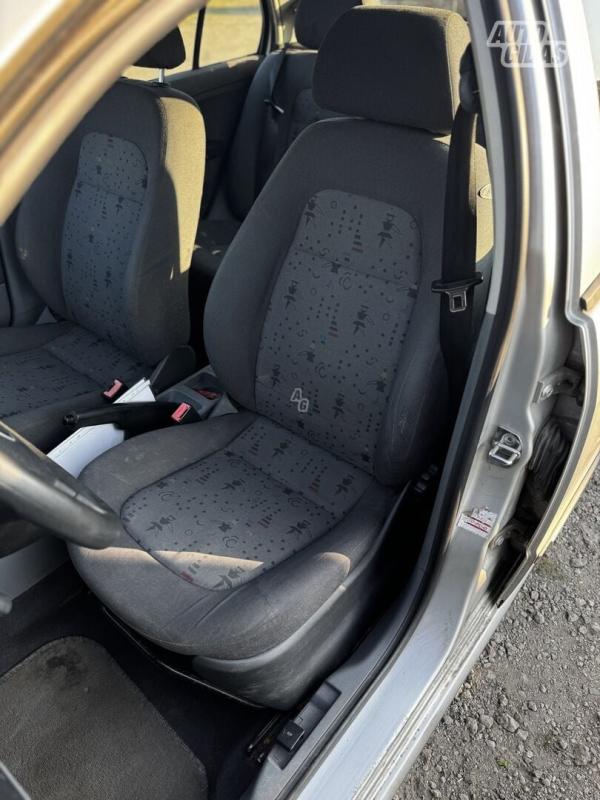 Pelēks Skoda Fabia 2002 Klaipėda, ar dzinēja tilpumu 1.40 L un nobraukumu 159 tūkst. km par 699 €, foto 7 vietnē AUTOMOTO.COM.LV
