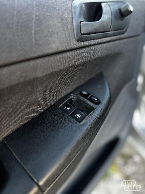 Pelēks Skoda Fabia 2002 Klaipėda, ar dzinēja tilpumu 1.40 L un nobraukumu 159 tūkst. km par 699 €, foto 8 vietnē AUTOMOTO.COM.LV