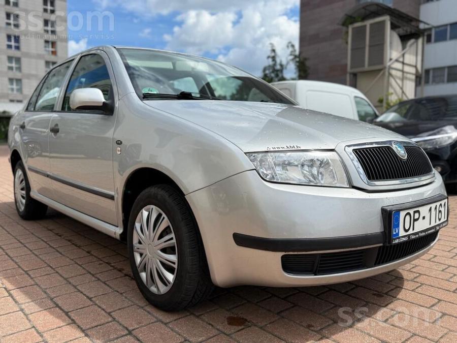 Pelēks Skoda Fabia 2002 Rīga, ar dzinēja tilpumu 1.40 L un nobraukumu 0 tūkst. km par 2100 €, foto 1 vietnē AUTOMOTO.COM.LV