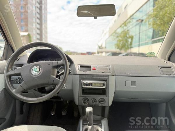 Grey Skoda Fabia 2002 in Riga, with an engine capacity of 1.40 L and mileage of 0 thousand km for 2100 €, photo 5 on AUTOMOTO.COM.LV