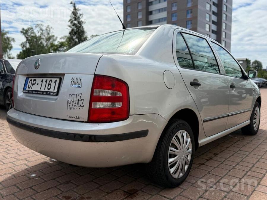 Pelēks Skoda Fabia 2002 Rīga, ar dzinēja tilpumu 1.40 L un nobraukumu 0 tūkst. km par 2100 €, foto 9 vietnē AUTOMOTO.COM.LV