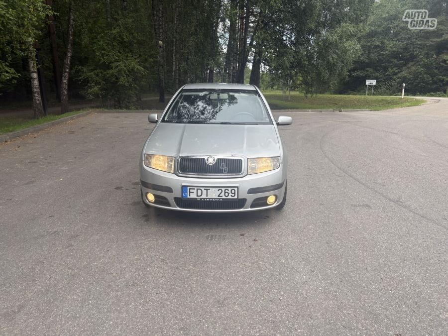 Серый Шкода Фабия 2002 в Аникщяй, объемом двигателя 1.40 л и пробегом 21 тыс. км за 480 €, фото 3 на AUTOMOTO.COM.LV