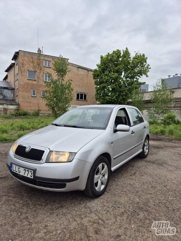 Pelēks Skoda Fabia 2003 Kauņa, ar dzinēja tilpumu 1.90 L un nobraukumu 300 tūkst. km par 900 €, foto 2 vietnē AUTOMOTO.COM.LV