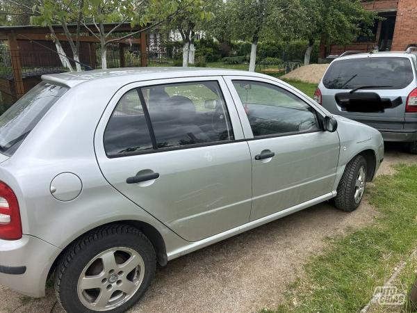 Pelēks Skoda Fabia 2003 Kauņa, ar dzinēja tilpumu 1.40 L un nobraukumu 230 tūkst. km par 600 €, foto 1 vietnē AUTOMOTO.COM.LV
