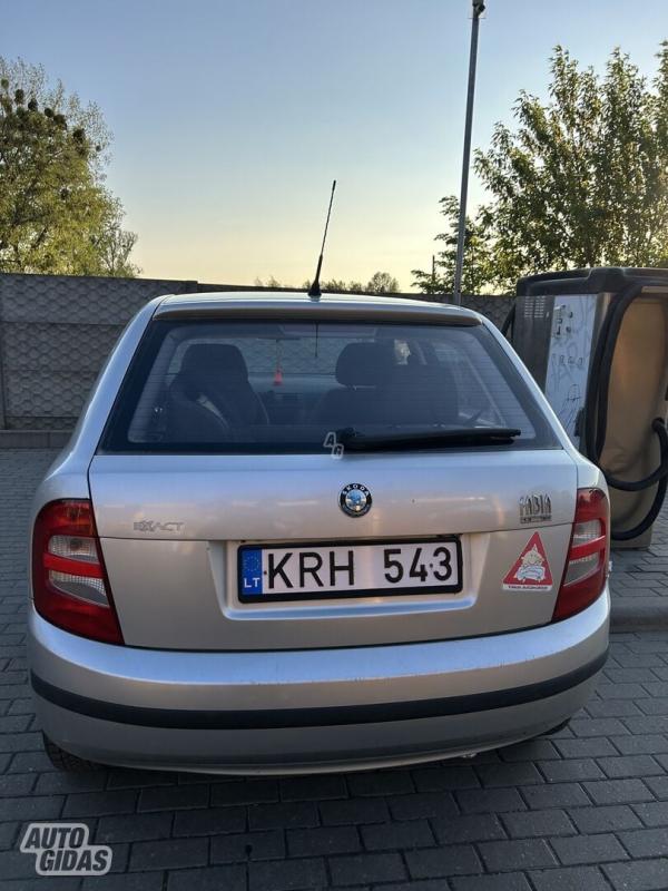 Pelēks Skoda Fabia 2003 Kauņa, ar dzinēja tilpumu 1.40 L un nobraukumu 230 tūkst. km par 600 €, foto 10 vietnē AUTOMOTO.COM.LV