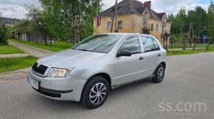 Серый Шкода Фабия 2003 в Валмиера, объемом двигателя 1.40 л и пробегом 377 тыс. км за 900 €, фото 3 на AUTOMOTO.COM.LV
