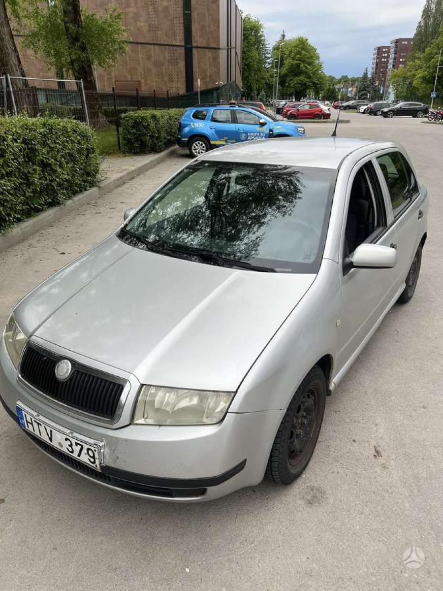 Pelēks Skoda Fabia 2003 Klaipėda, ar dzinēja tilpumu 1.42 L un nobraukumu 405 tūkst. km par 700 €, foto 5 vietnē AUTOMOTO.COM.LV