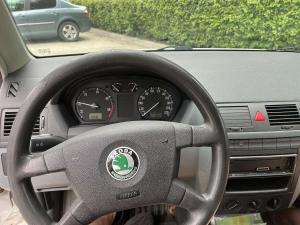 Pelēks Skoda Fabia 2003 Klaipėda, ar dzinēja tilpumu 1.42 L un nobraukumu 405 tūkst. km par 700 €, foto 7 vietnē AUTOMOTO.COM.LV