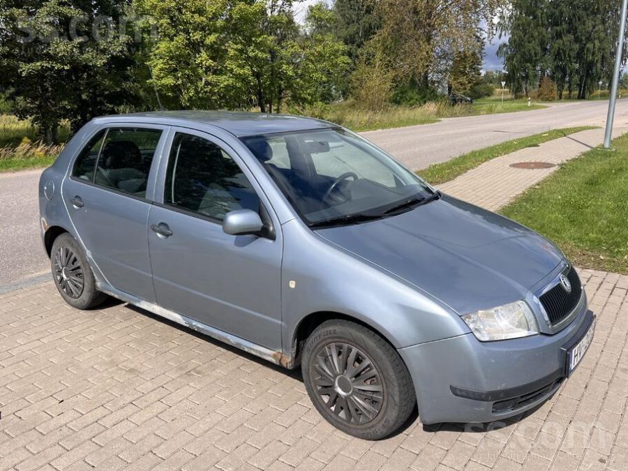 Grey Skoda Fabia 2003 in Limbazi, with an engine capacity of 1.90 L and mileage of 289 thousand km for 850 €, photo 4 on AUTOMOTO.COM.LV
