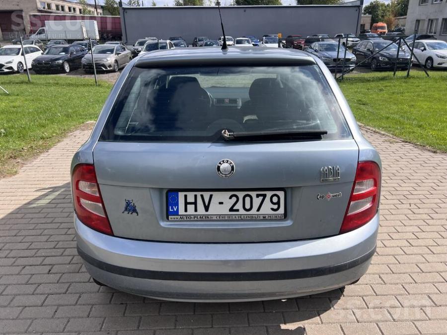 Grey Skoda Fabia 2003 in Limbazi, with an engine capacity of 1.90 L and mileage of 289 thousand km for 850 €, photo 6 on AUTOMOTO.COM.LV