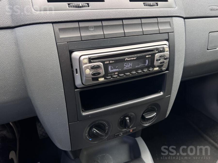 Grey Skoda Fabia 2003 in Limbazi, with an engine capacity of 1.90 L and mileage of 289 thousand km for 850 €, photo 15 on AUTOMOTO.COM.LV