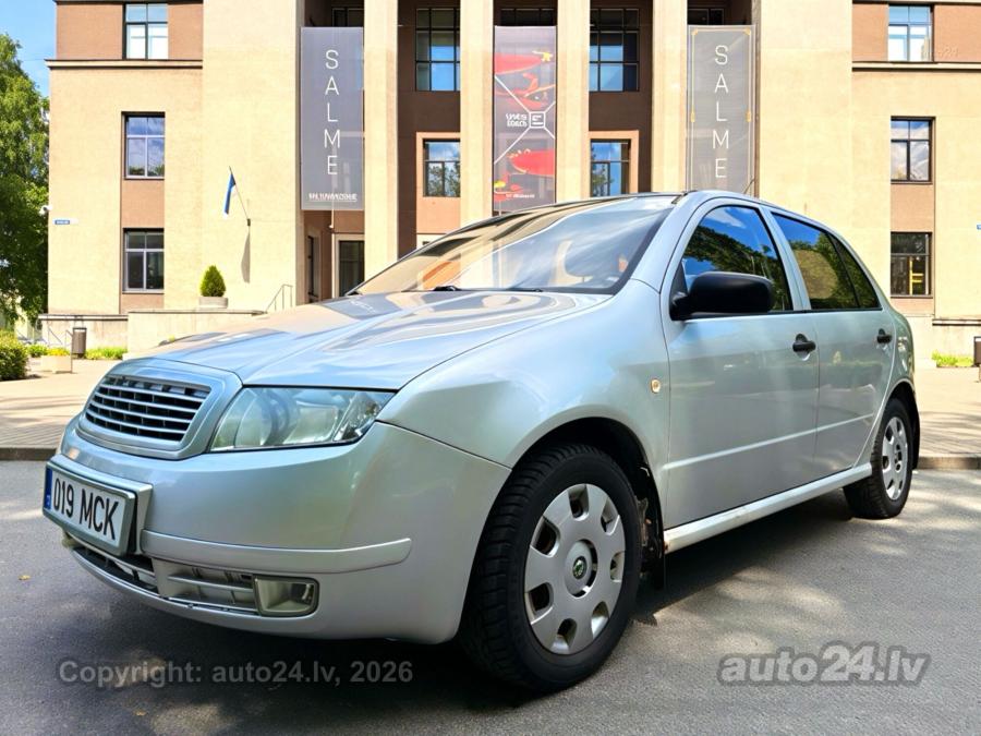 Серый Шкода Фабия 2004 в Таллин, объемом двигателя 1.20 л и пробегом 174 тыс. км за 999 €, фото 1 на AUTOMOTO.COM.LV