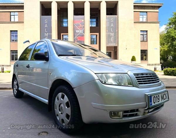 Pelēks Skoda Fabia 2004 Tallina, ar dzinēja tilpumu 1.20 L un nobraukumu 174 tūkst. km par 999 €, foto 2 vietnē AUTOMOTO.COM.LV