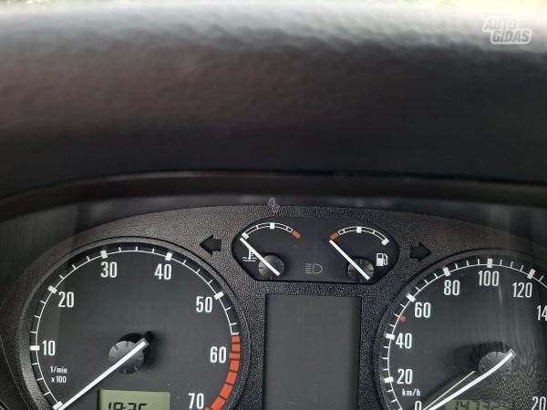 Grey Skoda Fabia 2004 in Vilnius, with an engine capacity of 1.20 L and mileage of 148 thousand km for 850 €, photo 4 on AUTOMOTO.COM.LV