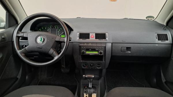 Grey Skoda Fabia 2004 in Riga, with an engine capacity of 1.40 L and mileage of 175 thousand km for 2850 €, photo 2 on AUTOMOTO.COM.LV