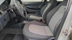 Pelēks Skoda Fabia 2004 Rīga, ar dzinēja tilpumu 1.40 L un nobraukumu 175 tūkst. km par 2850 €, foto 4 vietnē AUTOMOTO.COM.LV