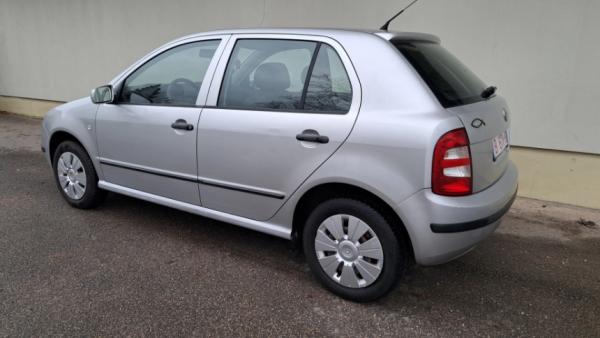Grey Skoda Fabia 2004 in Riga, with an engine capacity of 1.40 L and mileage of 175 thousand km for 2850 €, photo 7 on AUTOMOTO.COM.LV